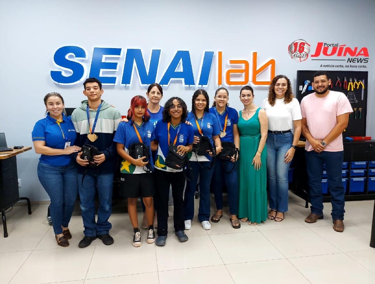 Alunos recebem prêmio do Grand Prix SENAI de Inovação e vão representar ...