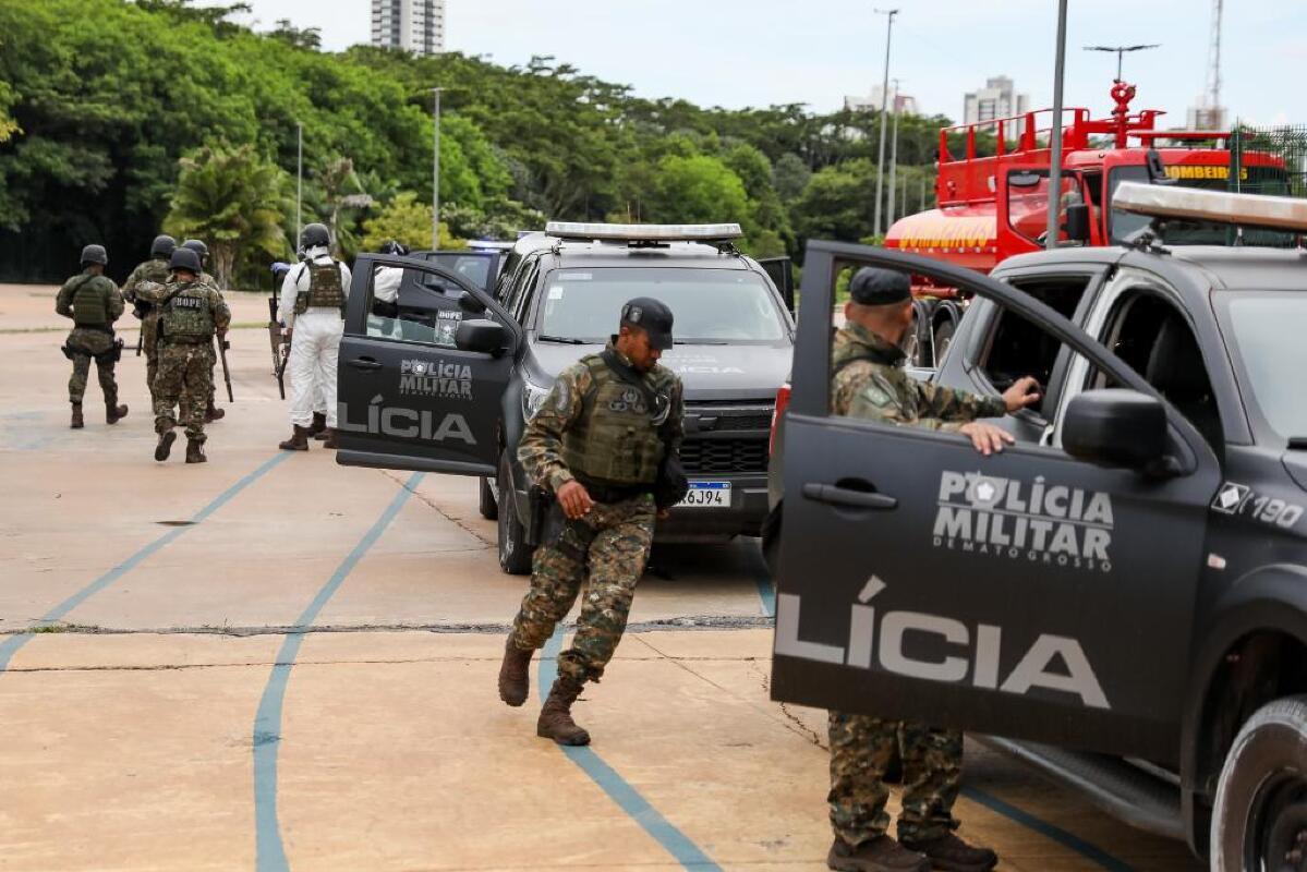 Bope resgata mãe e filha e prende homem por cárcere privado e lesão ... Bope resgata mãe e filha e prende homem por cárcere privado e lesão ...